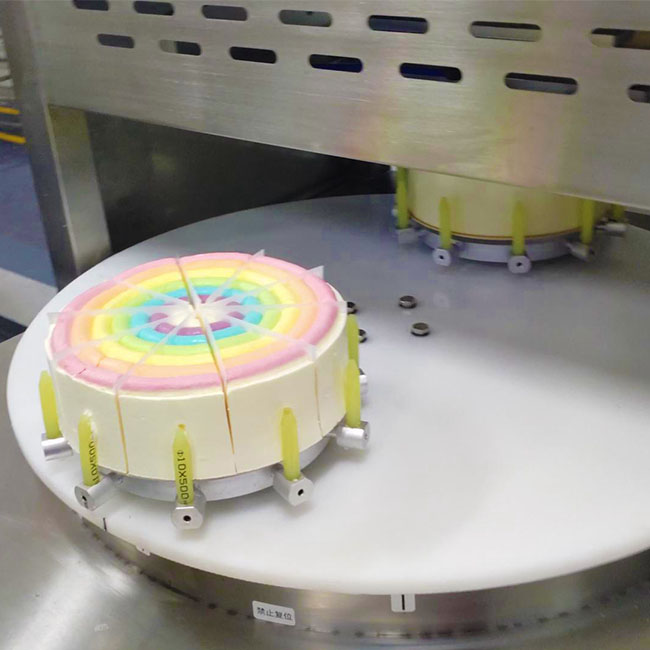 China Frozen cake Cutting machine inserting divider manufacturers ...